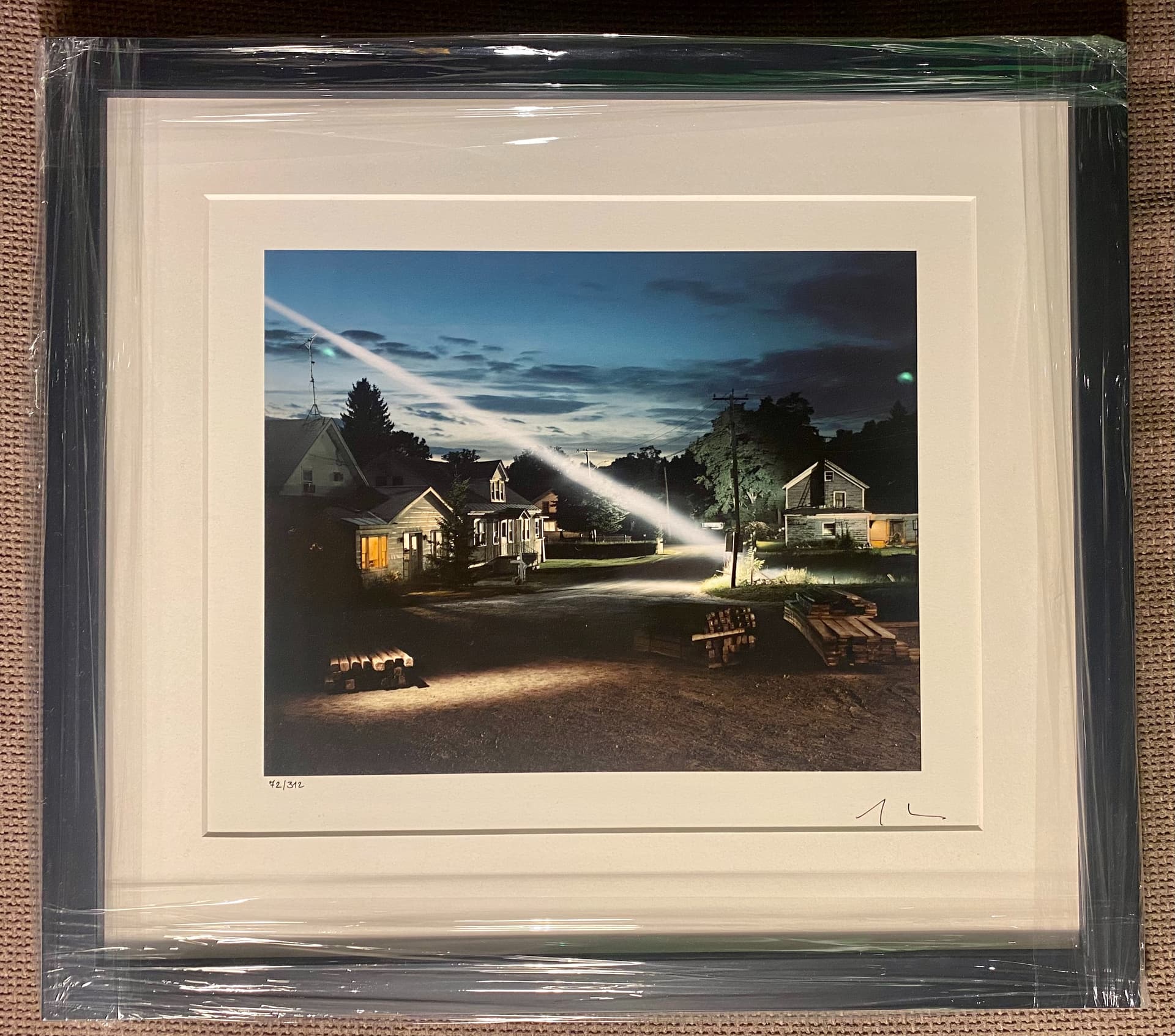 Gregory Crewdson - Ray of Light // fotografi - Til salgs - Kunstveggen